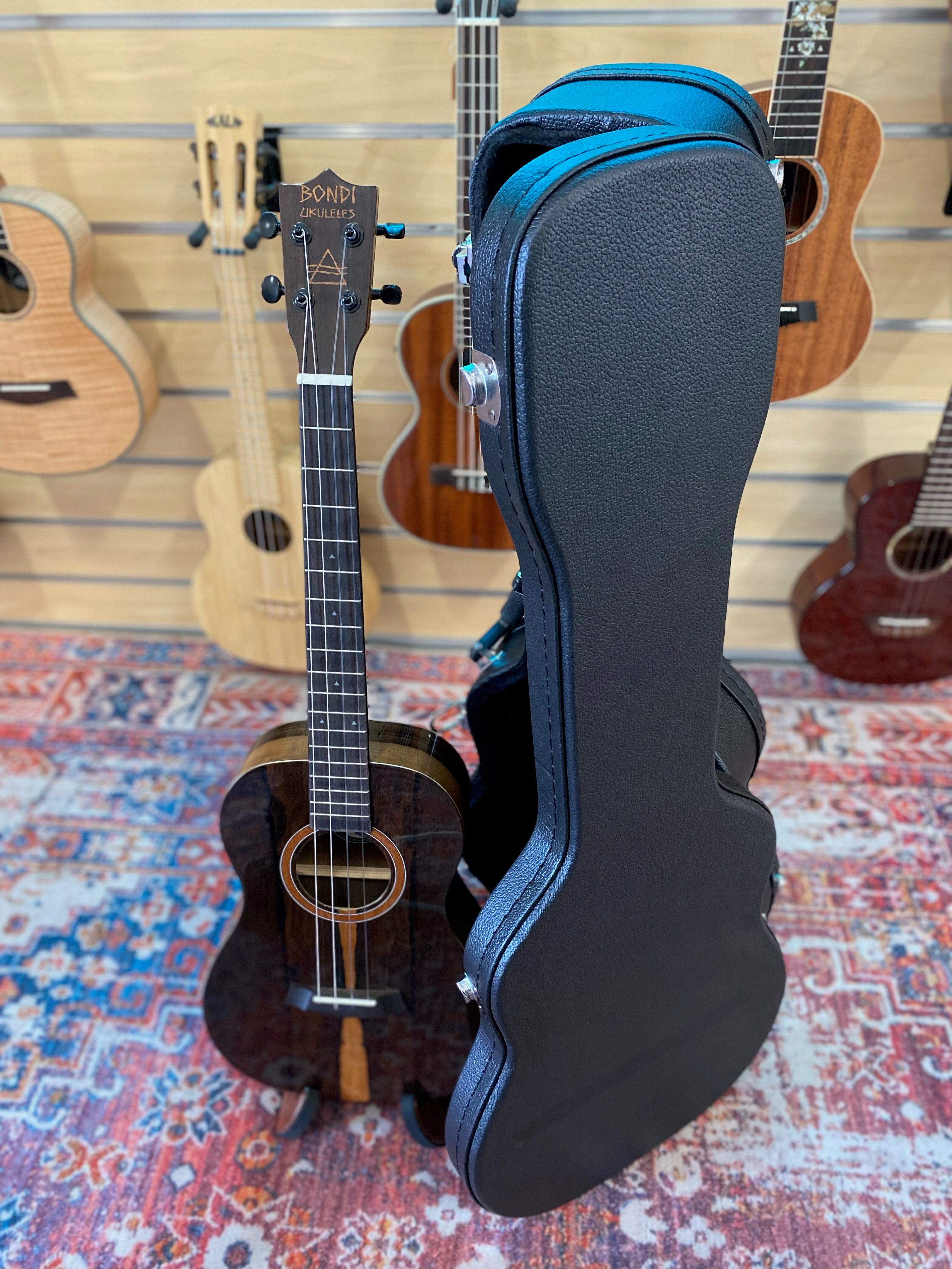 Bondi Sundance Ziricote Baritone Electric Ukulele - Hard Case - Small ...