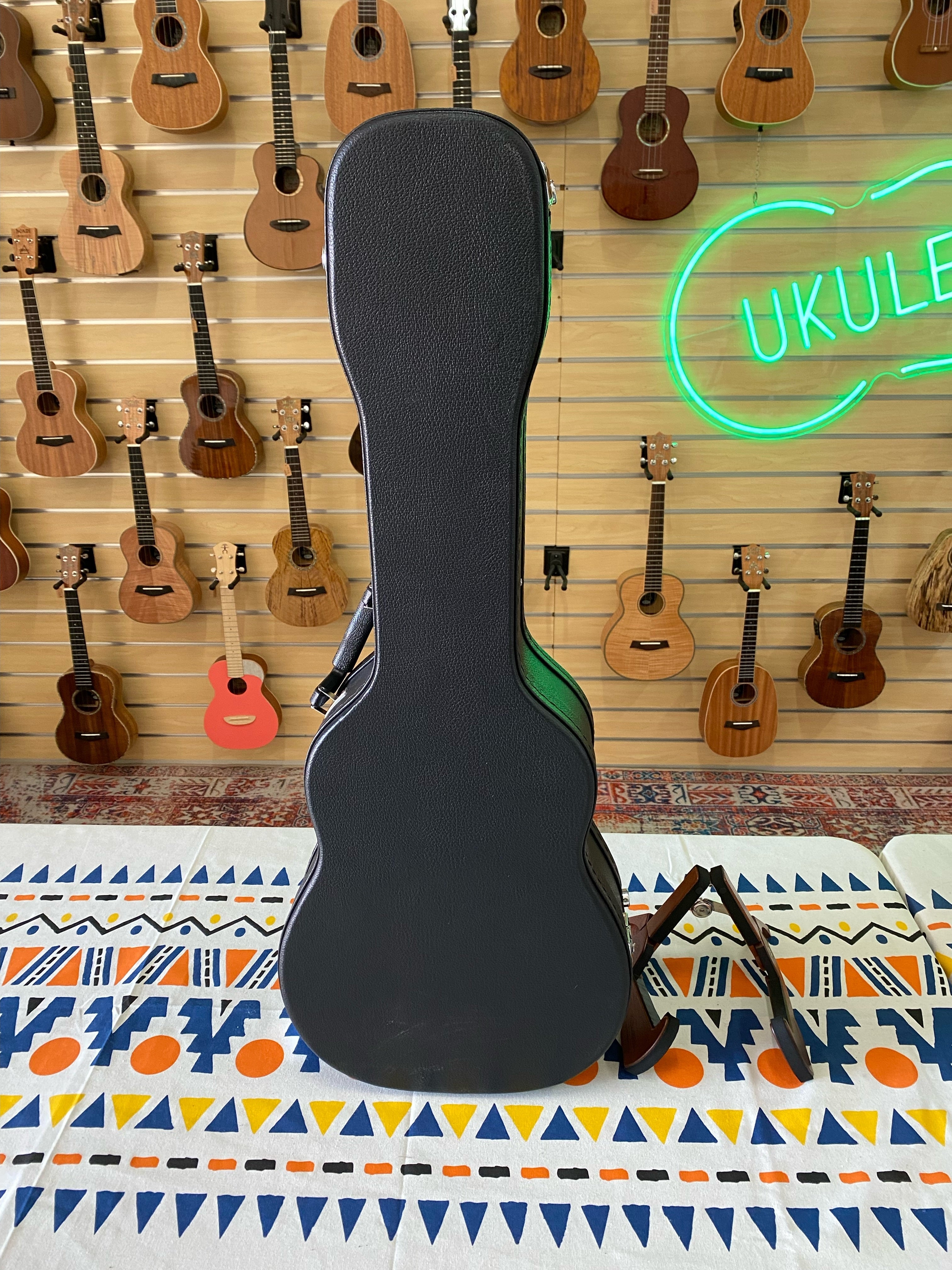 Bondi Vintage Baritone Hardcase - Cosmetic Damage - On Sale Now